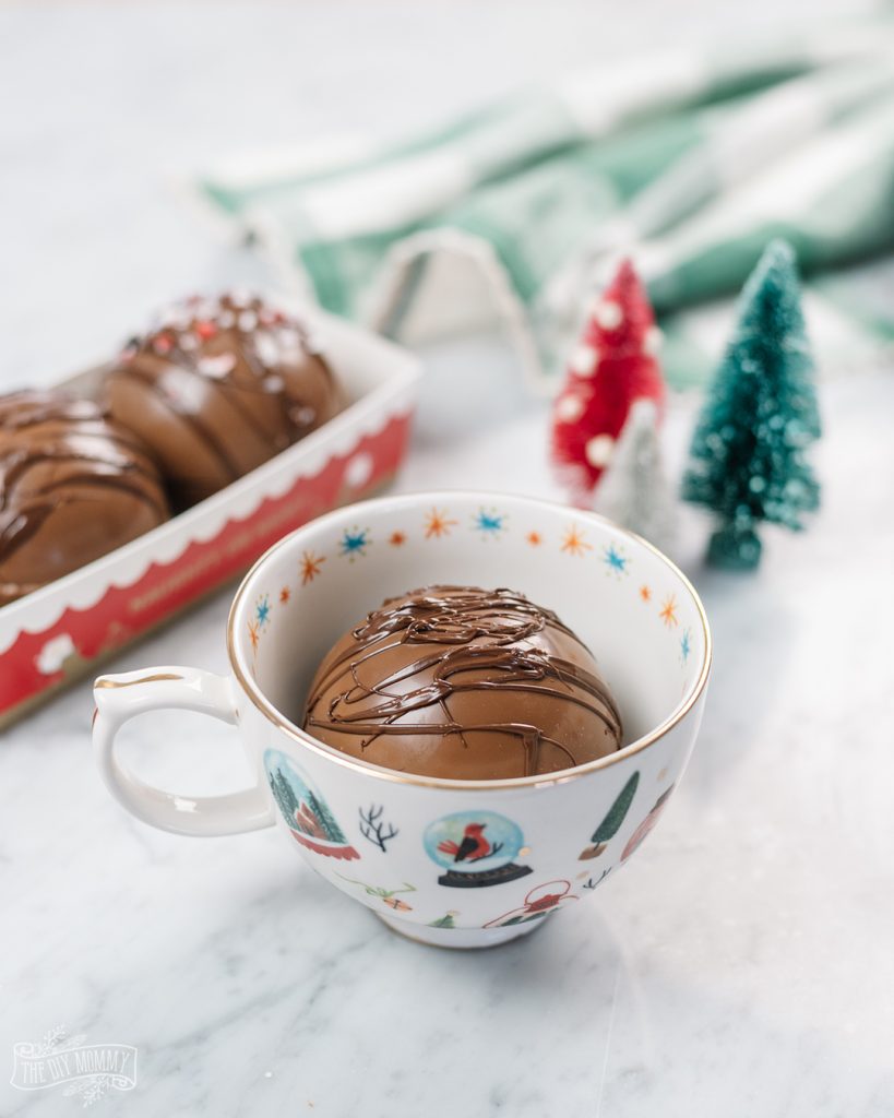 How to make DIY Cocoa Balls for Hot Chocolate - Cozy DIY Home