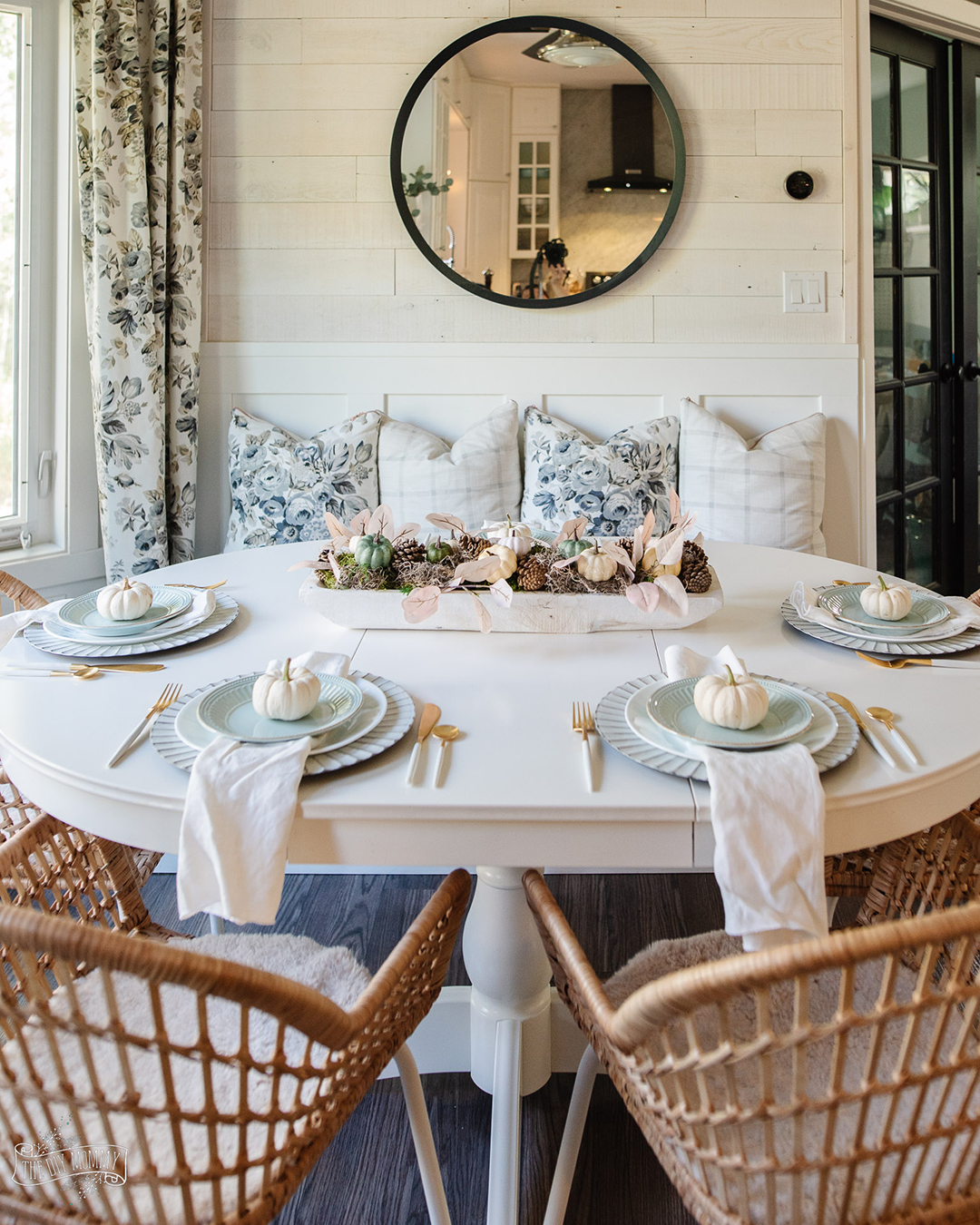 Gorgeous & Easy Fall Kitchen Table Decor Ideas - Cozy DIY Home