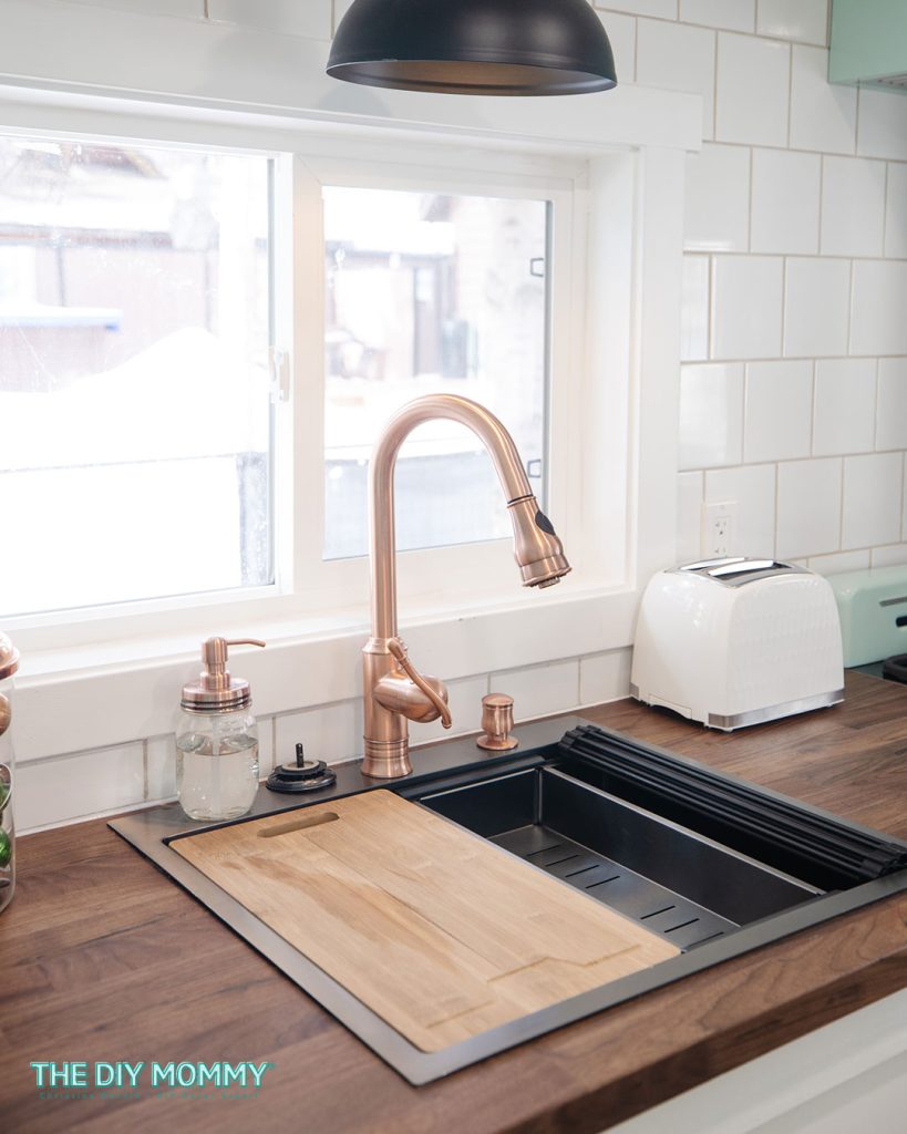 Countertop Chaos? 10 Simple Solutions for a Clutter-Free Kitchen - Cozy ...