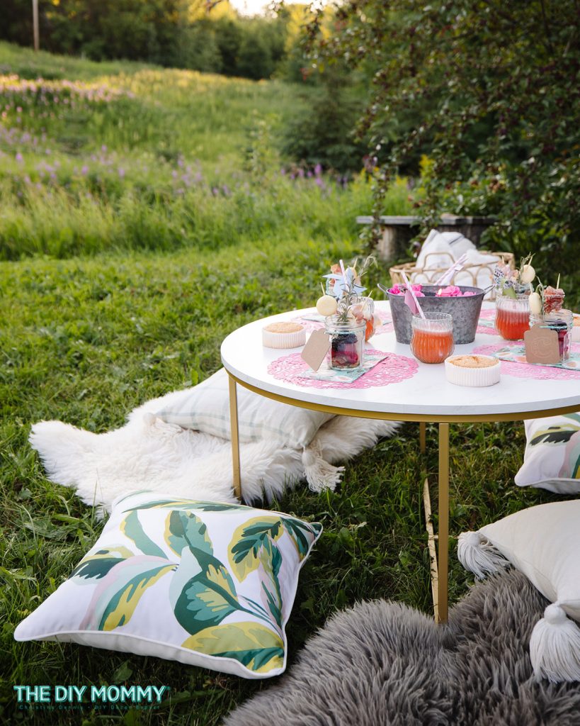 Beautiful Backyard Party Decor Ideas - Cozy DIY Home